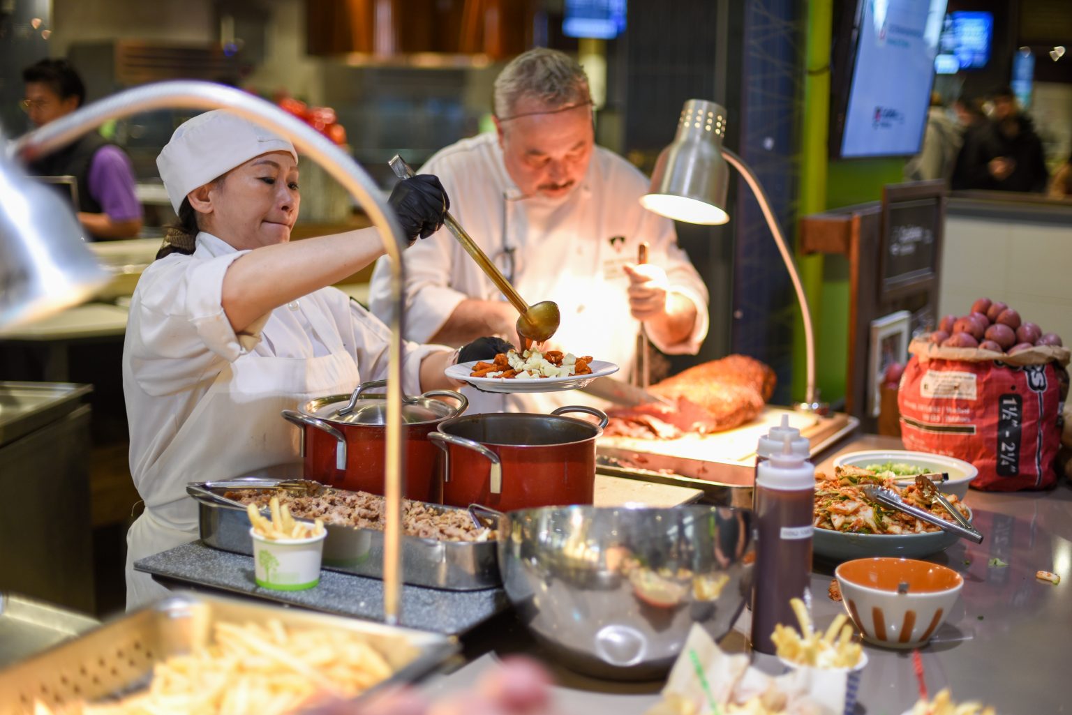 Everything You Need to Know About Dining on Campus! | Dining Services